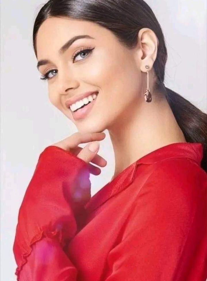 Victoria Brono image