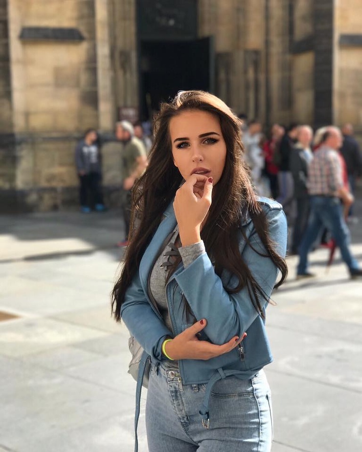 Ines Nikić (model) image