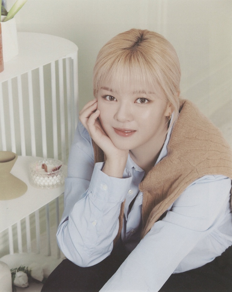 Yoo Jeong Yeon image