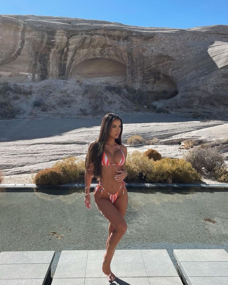 Picture of Samantha Rayner II