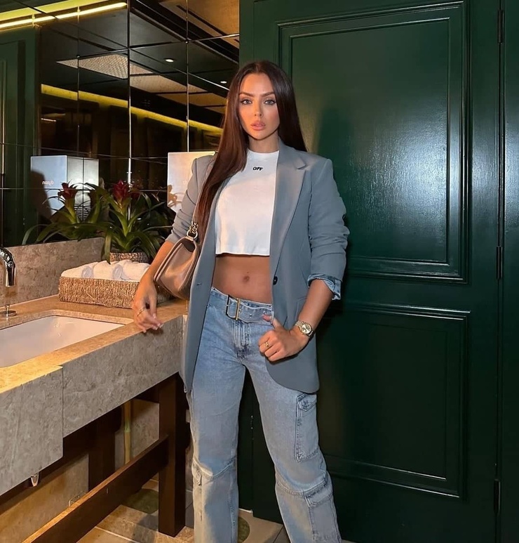 Kady McDermott image