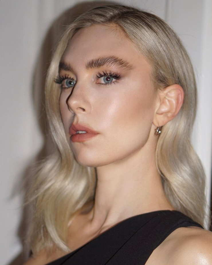 Vanessa Kirby image