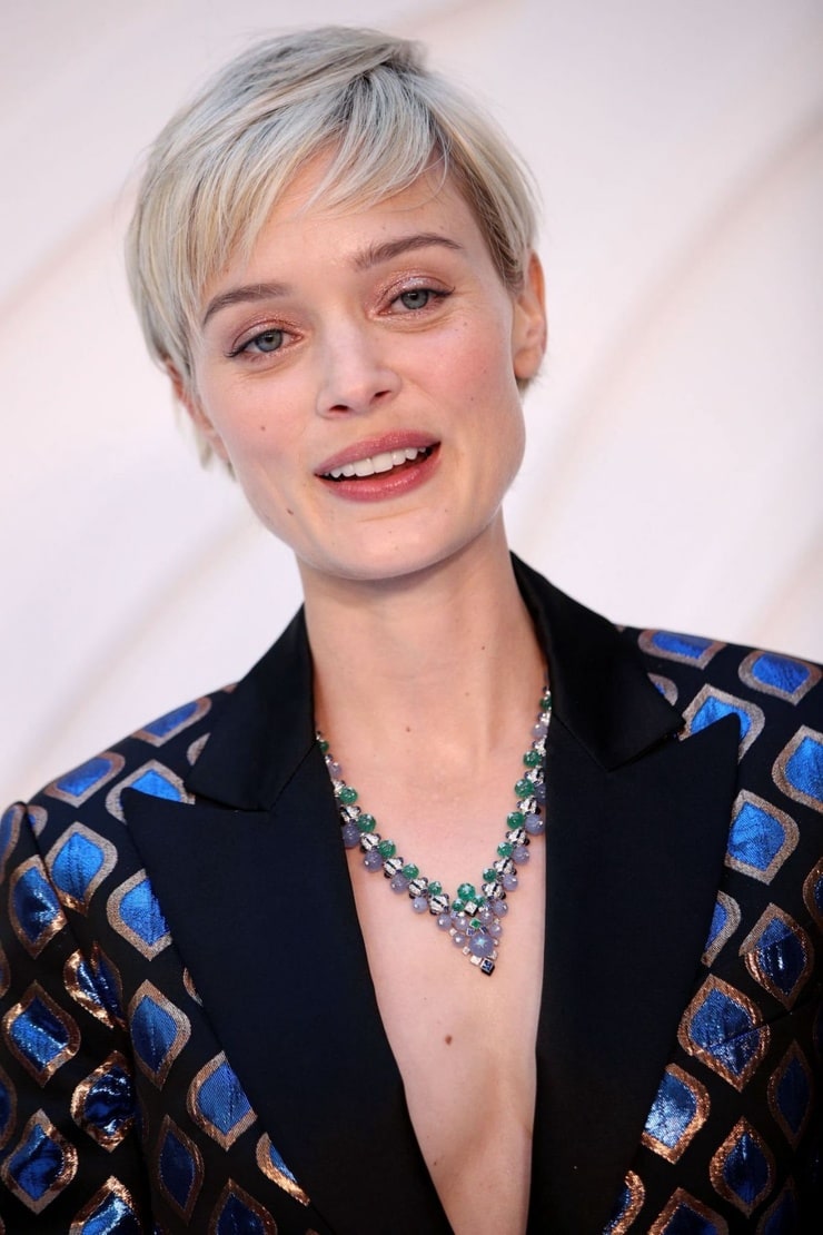 Picture of Bella Heathcote