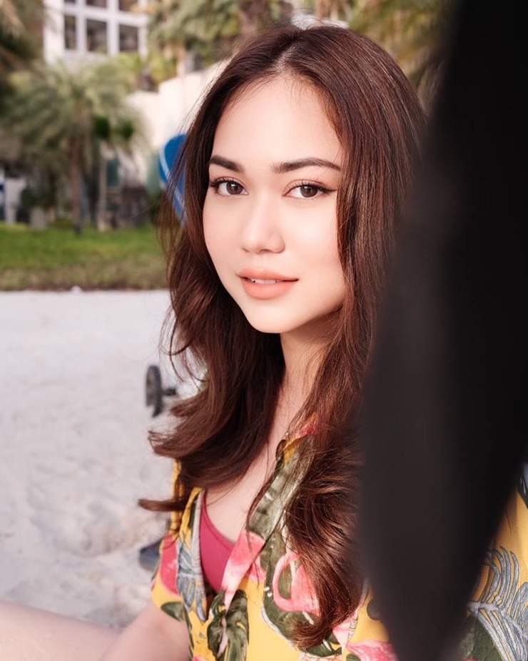 Picture of Raysha Rizrose