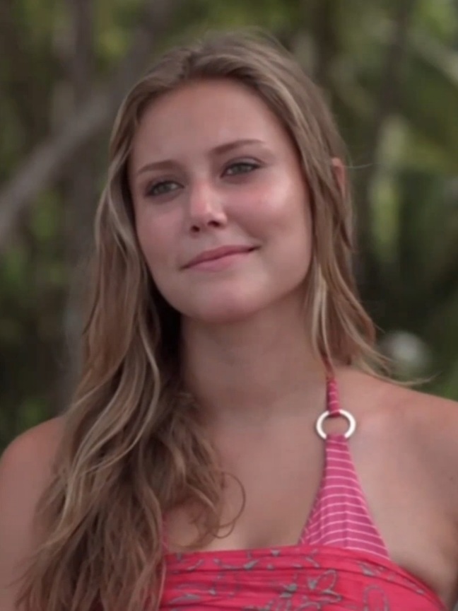 Julianna Guill's Instagram, Twitter & Facebook on IDCrawl