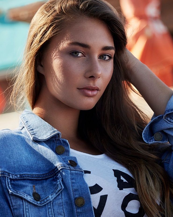 Picture of Taylor Morland (model)