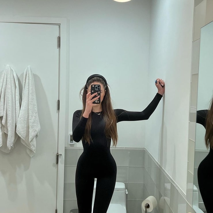 Picture of Elsie Hewitt