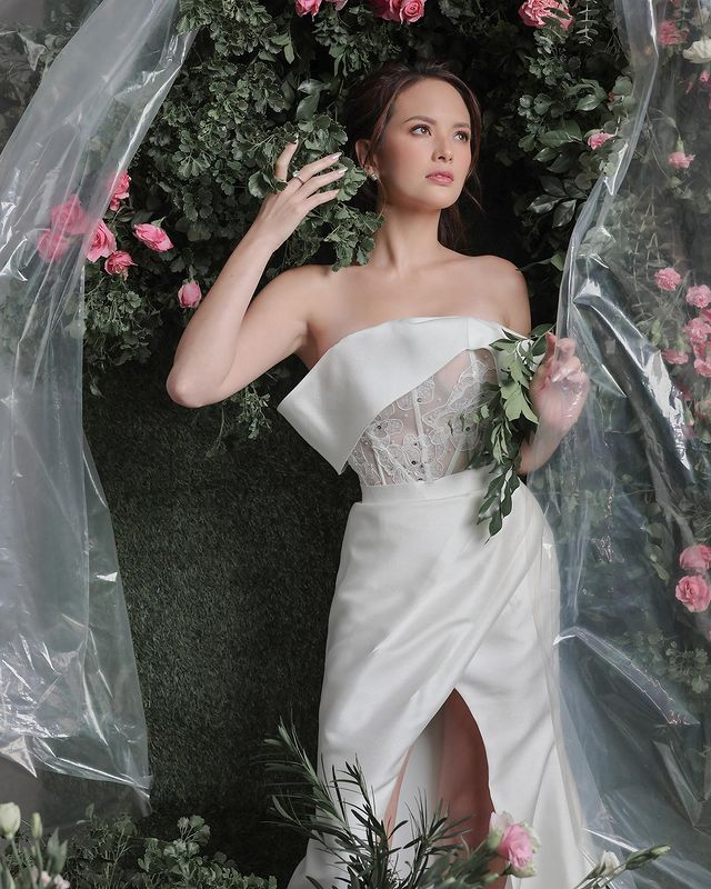 Ellen Adarna image