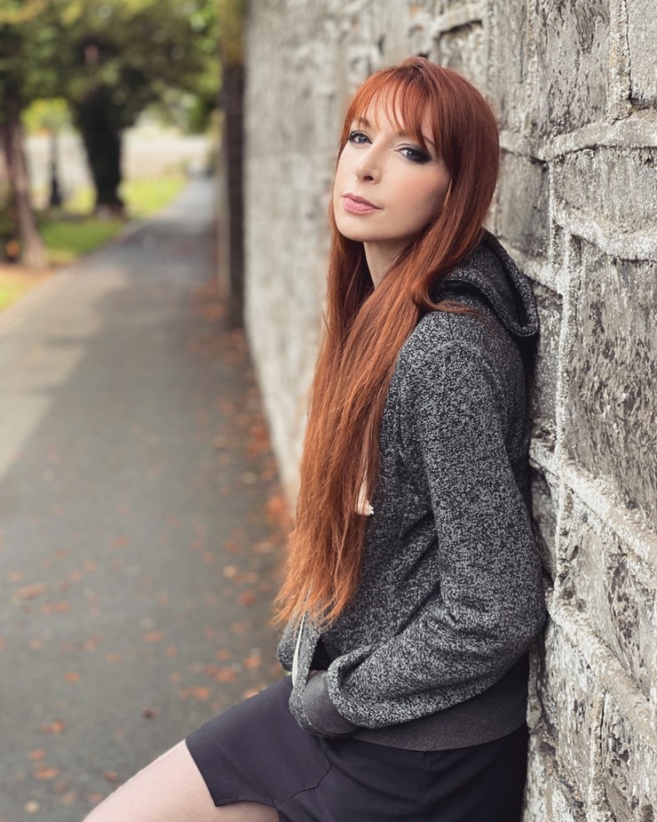 Picture of Lisa Foiles