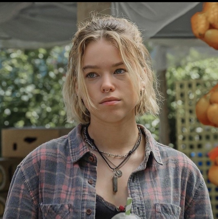 Milly Alcock picture