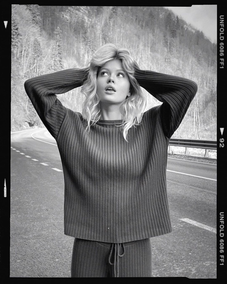 Picture of Luna (model)