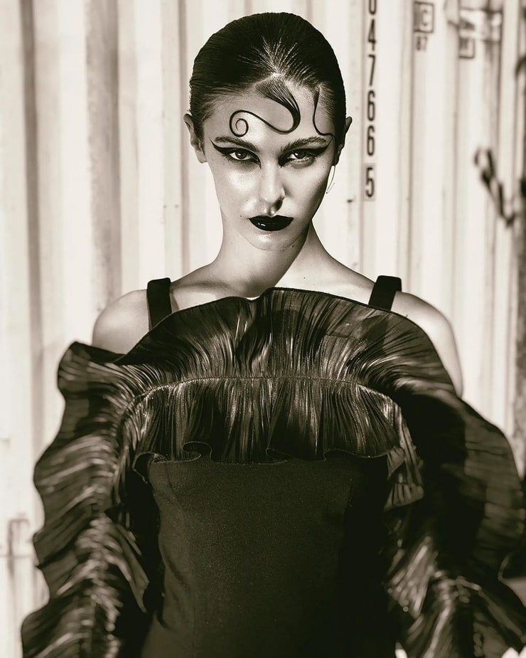 Picture of Carmella Rose