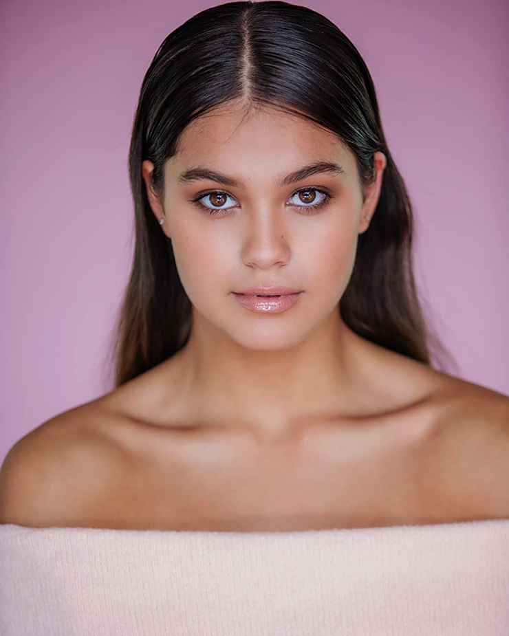 Picture of Alexa Curtis