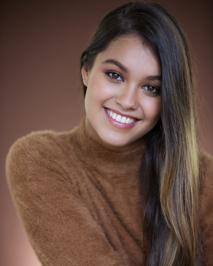 Picture of Alexa Curtis