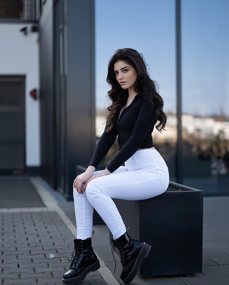 Picture of Xenia Godia