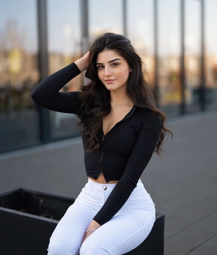 Picture of Xenia Godia