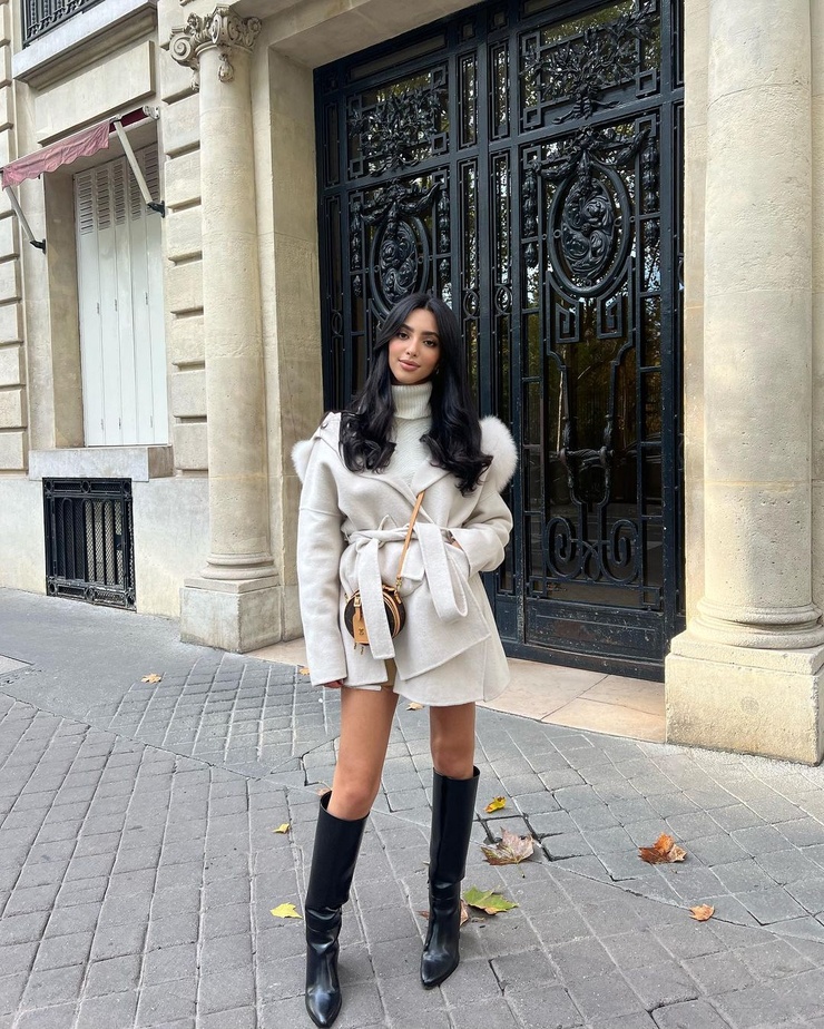 Image of Lina (model)