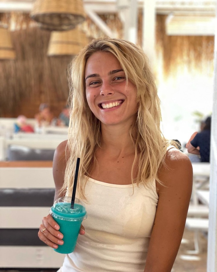 Yulia Levchenko picture