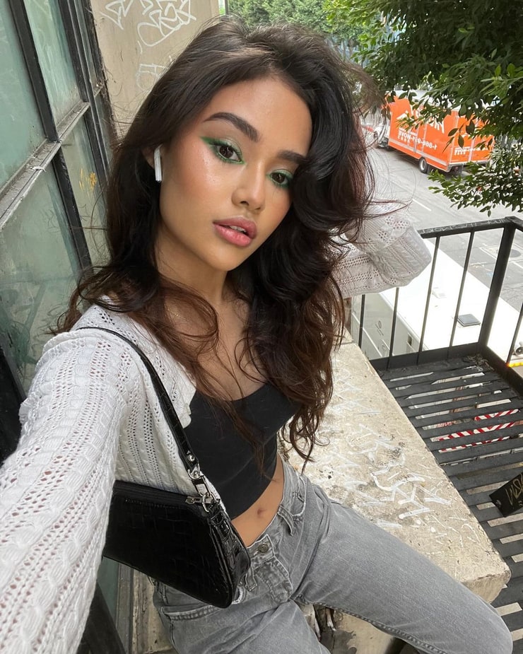 Picture of Ariana Tan