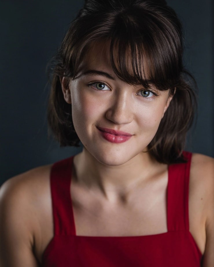 Picture of Isa Briones