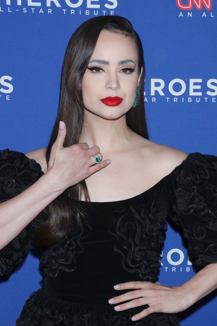 Sofia Carson picture