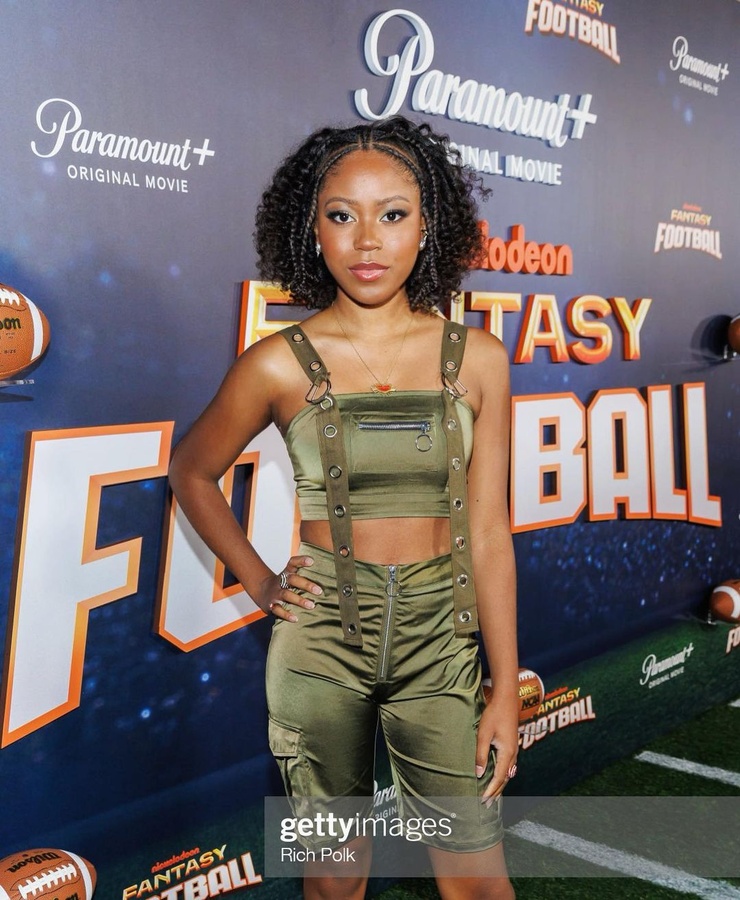 Picture of Riele Downs