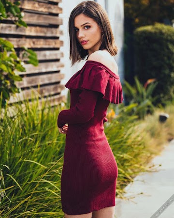 Picture of Nicole Holder