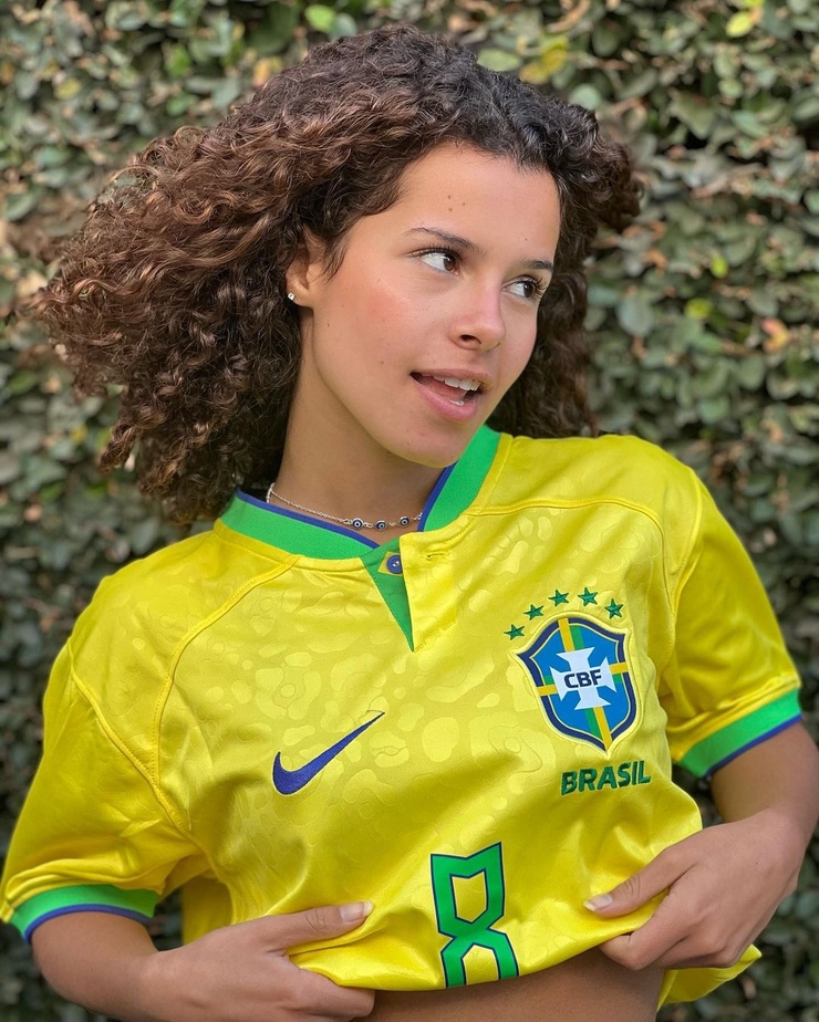 Image of Gabriella Saraivah