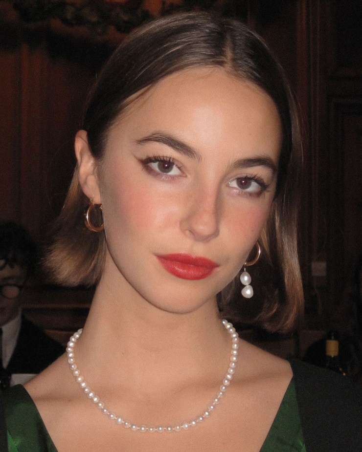 Image of Amelie (model)