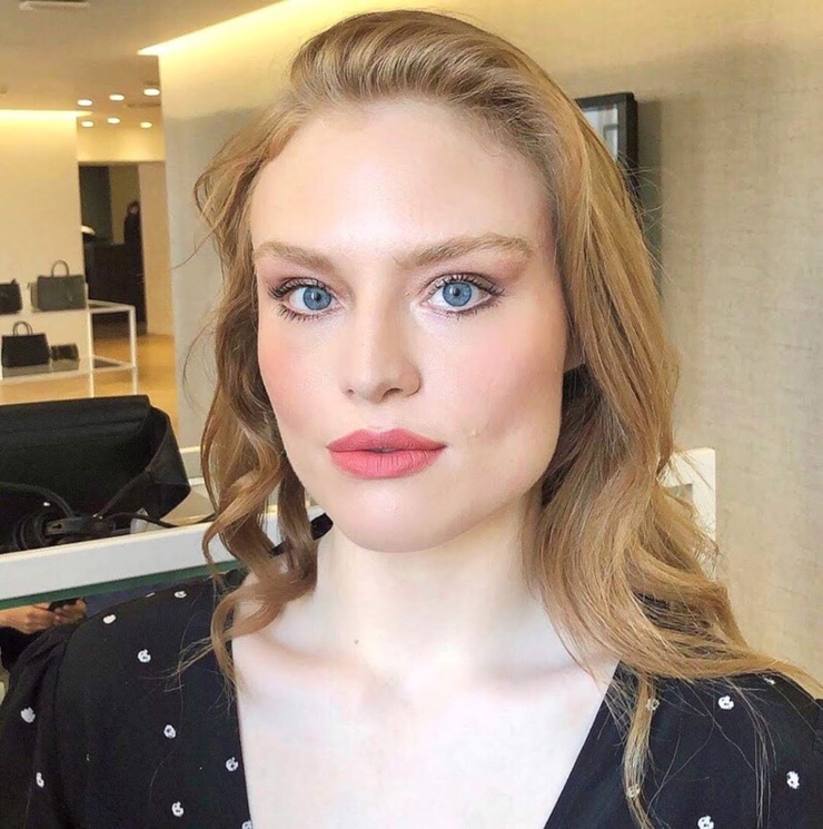 Picture of Freya Ridings