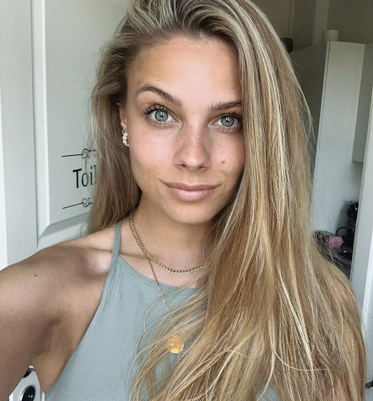 Picture of Celine Alro