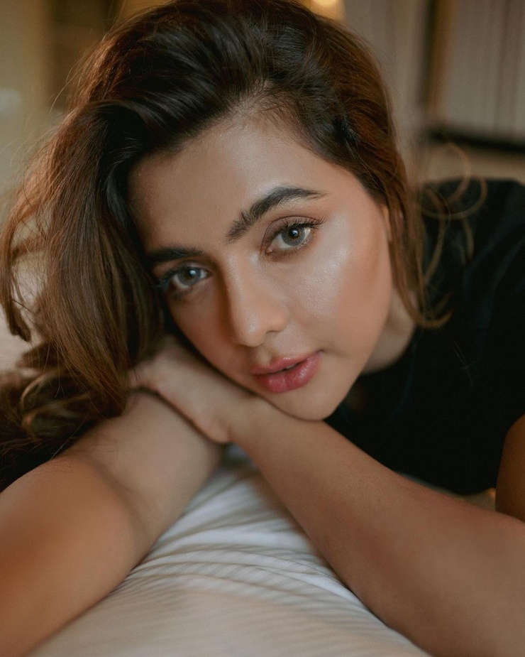 Picture of Ruhi Singh