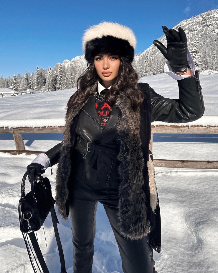 Picture of Elisa Maino