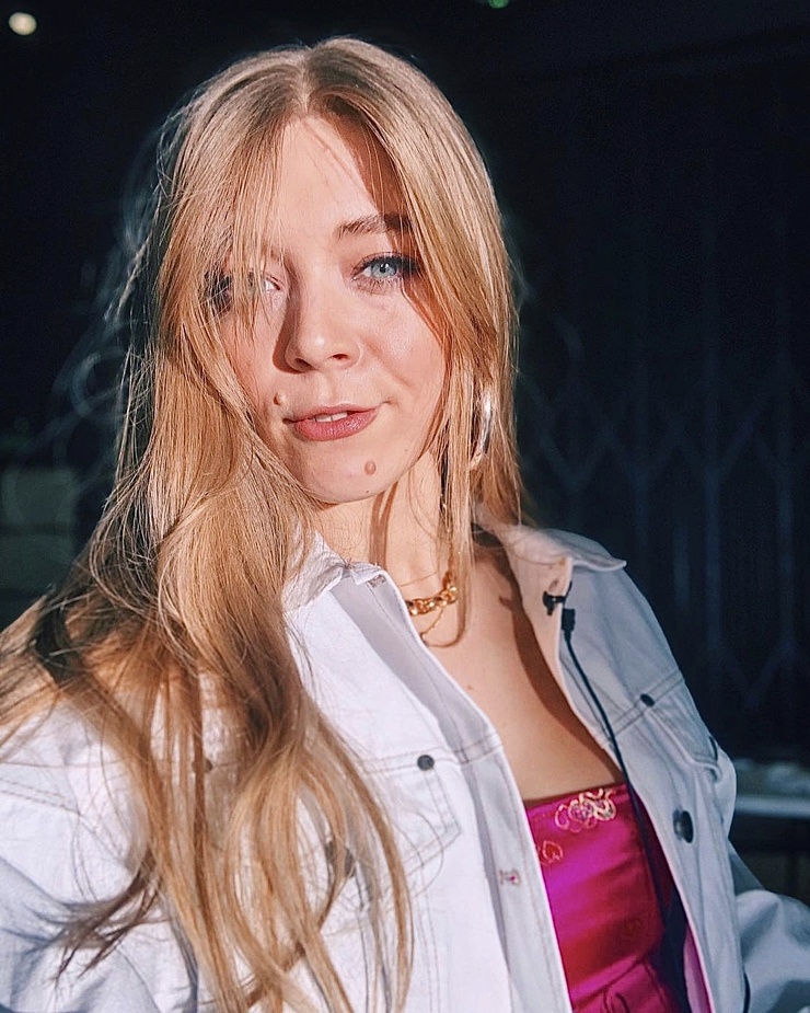 Picture of Becky Hill