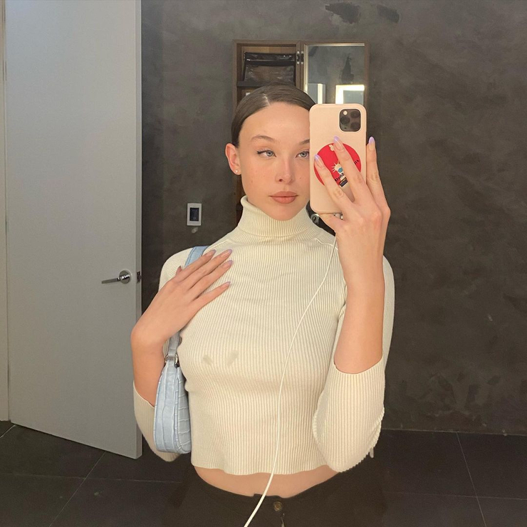 Picture of Ella Beatty