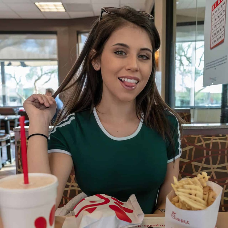 Violet Summers