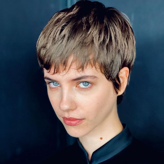 Image of Olivia Martin (model)