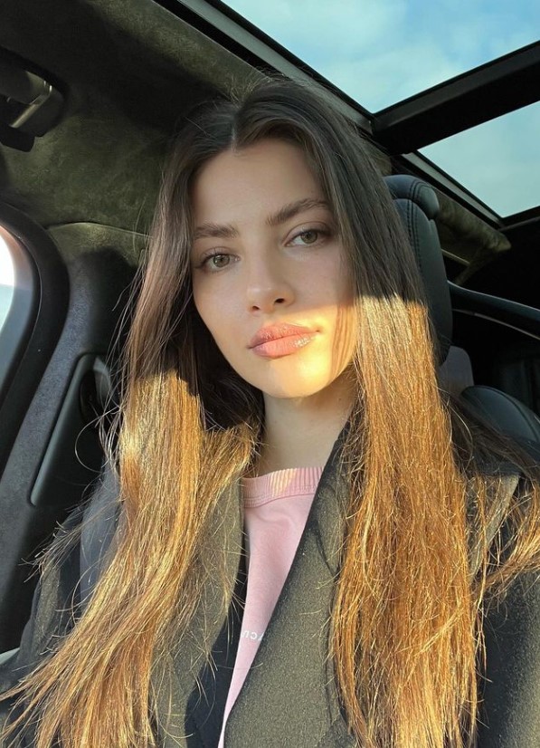 Picture of Mayara Zamboni