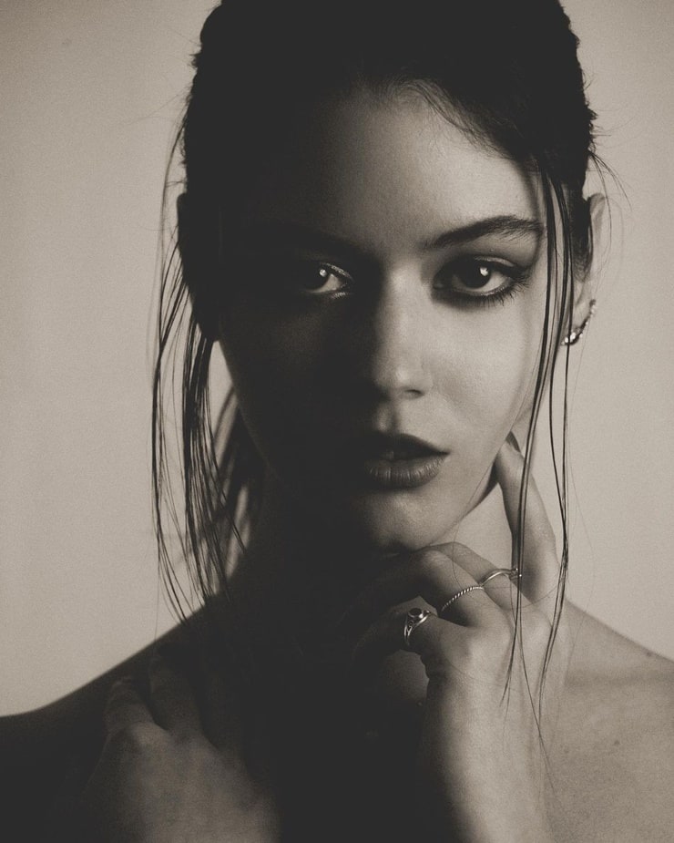 Picture of Zoelle Frick