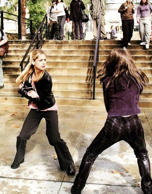 Buffy Summers vs. Faith Lehane [BTVS]