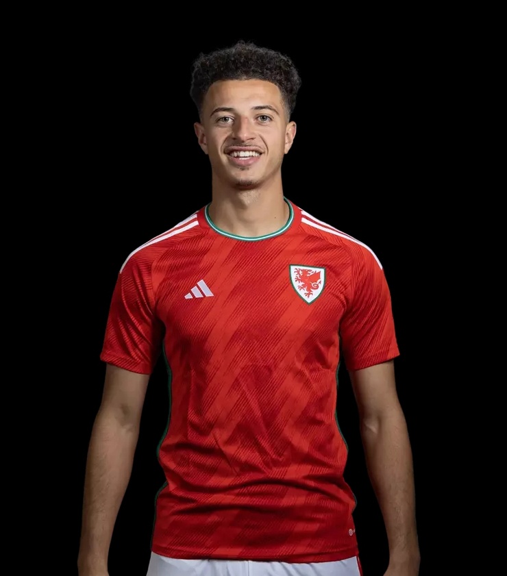 Ethan Ampadu 2022