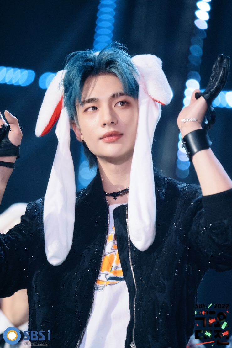 Hyun-Jin Hwang image