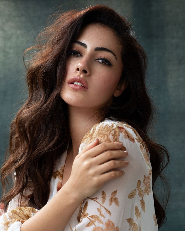 Jeniffer Piccinato picture