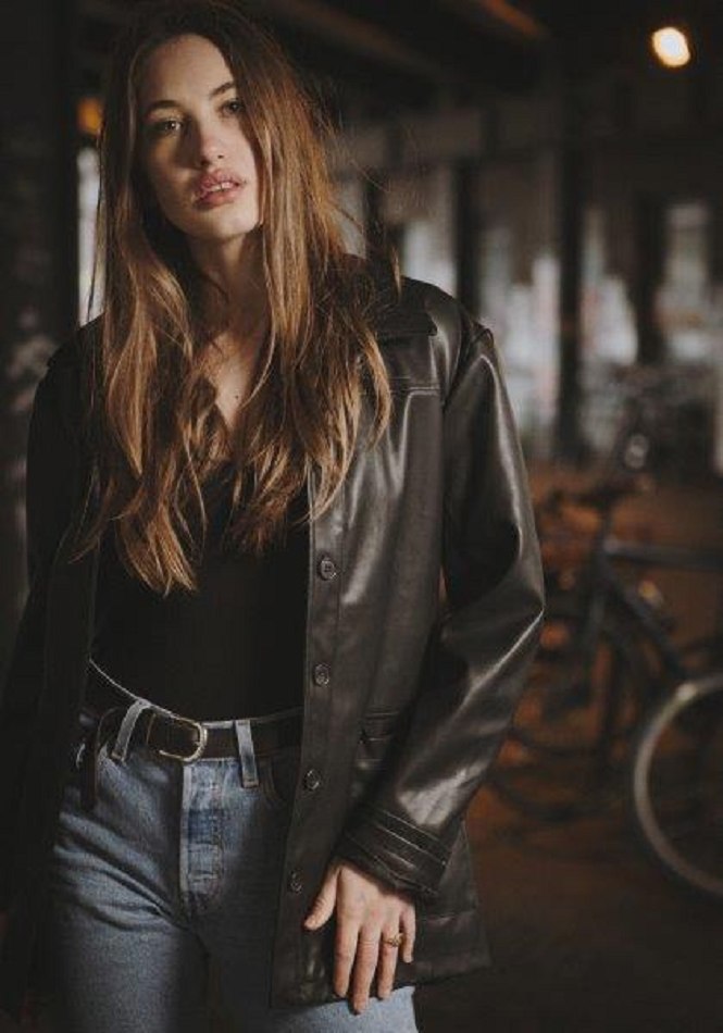 Picture of Lisa Lehrer