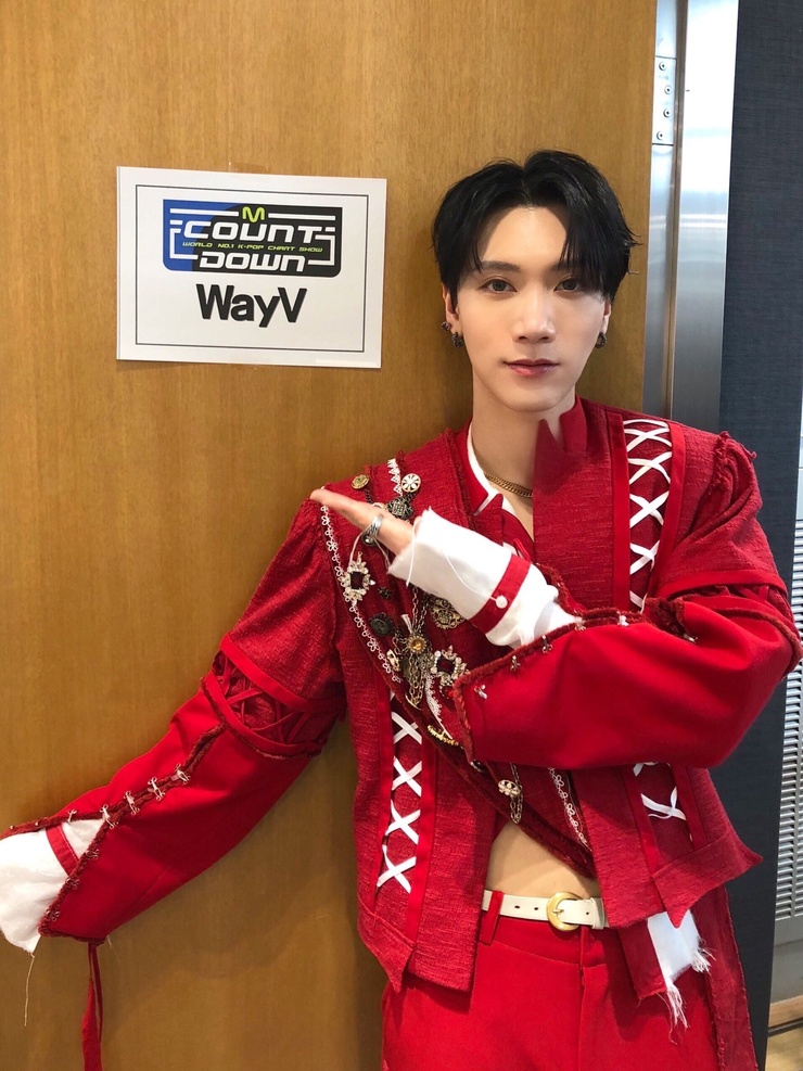 Picture of Ten (텐)