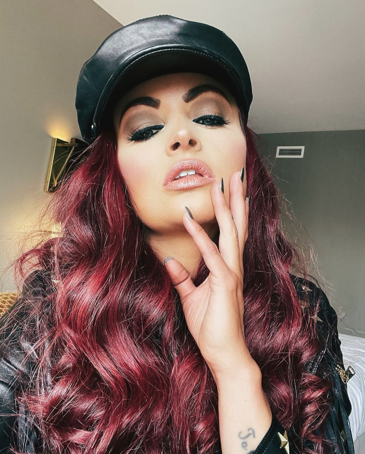 Maria Kanellis image