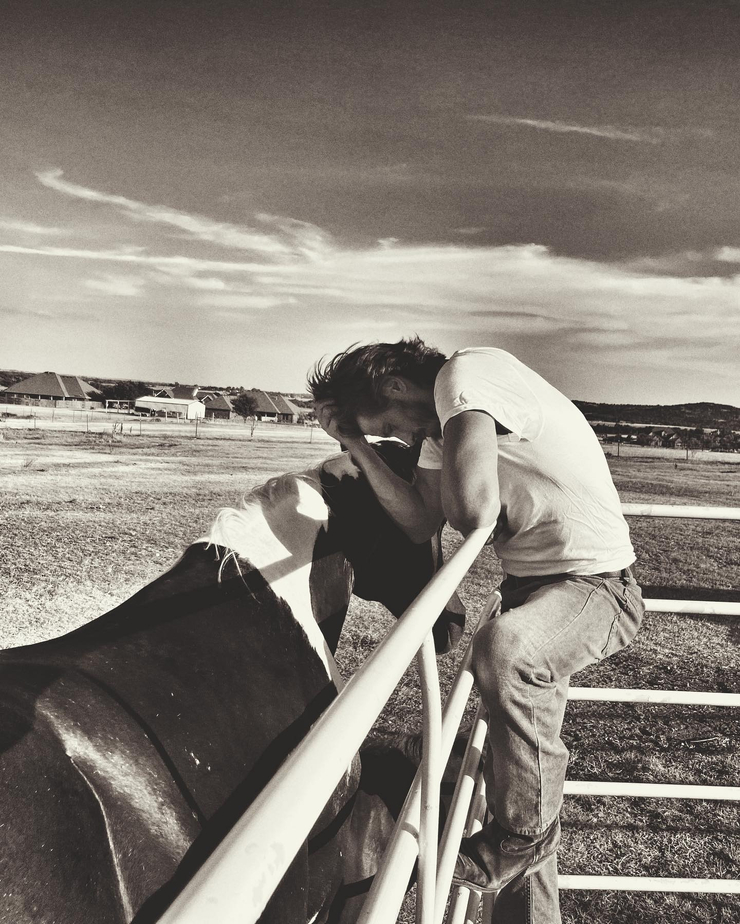 Picture of Garrett Hedlund