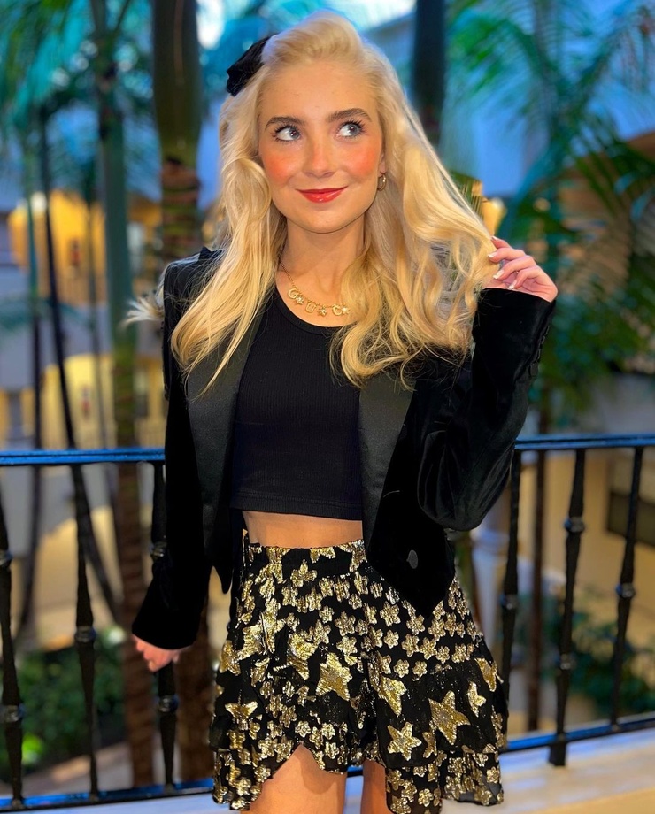 Picture of Dora Dolphin