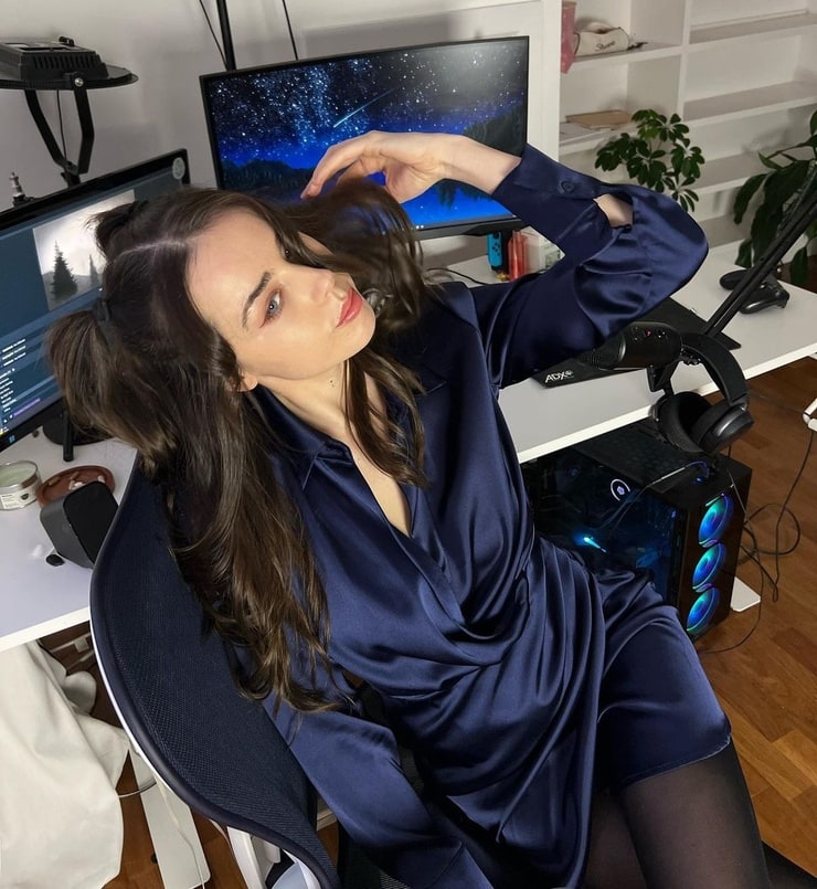 Picture of Danielle Sharp