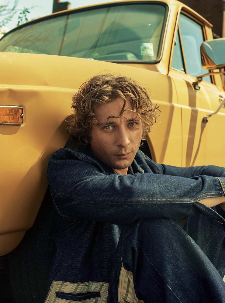 Picture of Jeremy Allen White